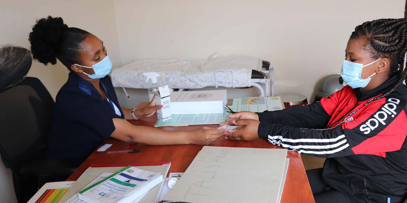 A Teen Achieves Viral Suppression Thanks to Adolescent Corner - EGPAF